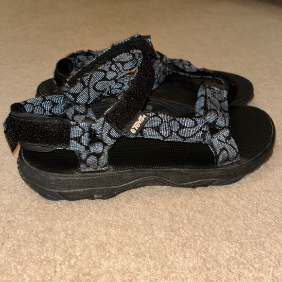 Teva | Shoes | Womens Tevas Sandals Fits Size 885 Navy Blue And Black ...